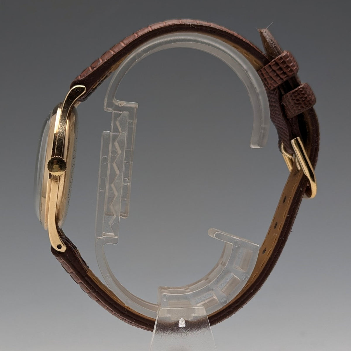 1958 British Garrard 9K solid gold Denison case men's wristwatch in bo ...